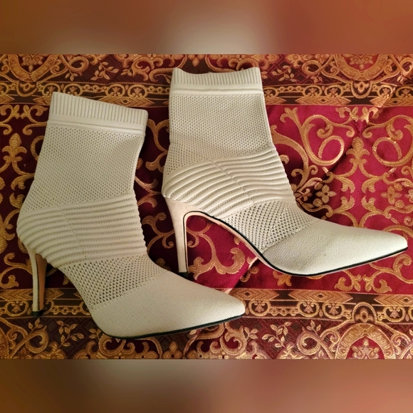 Rouge Helium | Shoes | Rouge Size 8 2 Cream | Poshmark